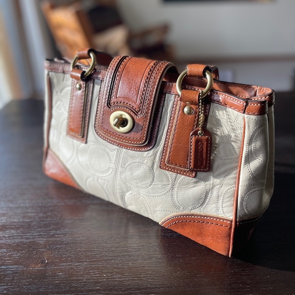 Coach | Bags | Coach Hamptons Shoulder Bag Cream Brown Leather ...